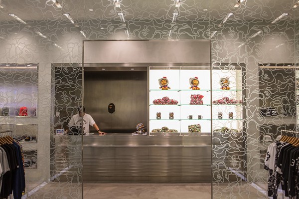 #UpClose : “A BATHING APE (BAPE)” เยี่ยมชมแฟลกชิพสโตร์แห่งแรกในเมืองไทย ...