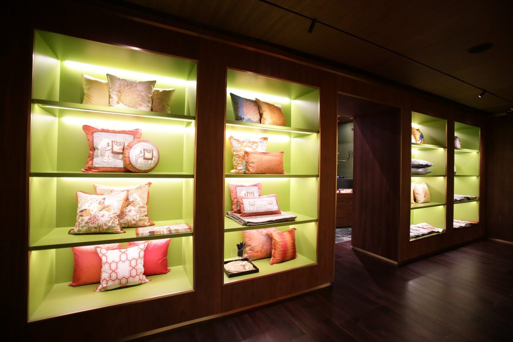 Jim Thompson Flagship Store — ร้านใหม่แบรนด์เดิม เพิ่มเติมคือภาพลักษณ์ ...