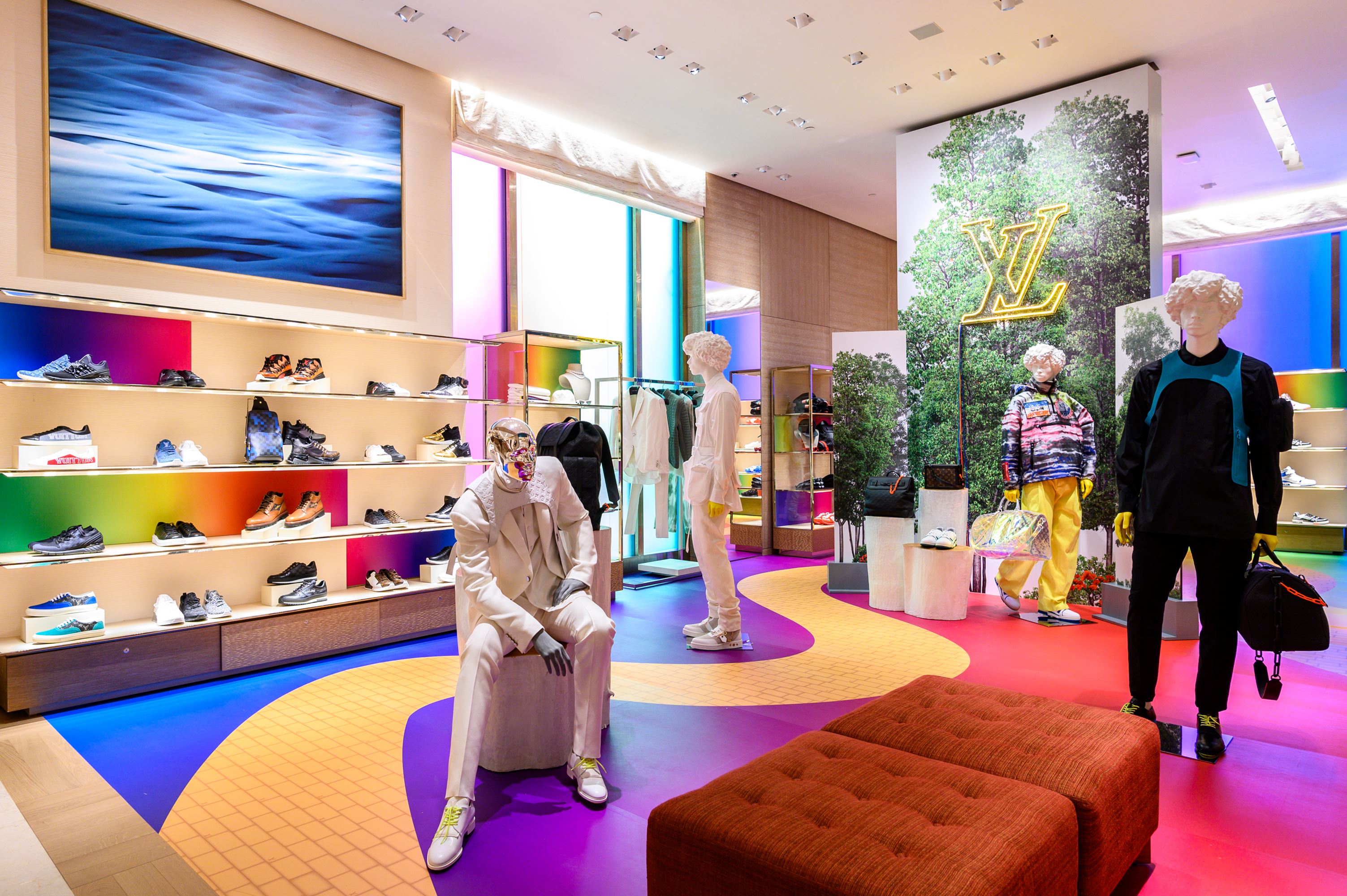 “Louis Vuitton Exclusive Party Spring/Summer 2019” โดย เวอร์จิล แอบโลห์ ...