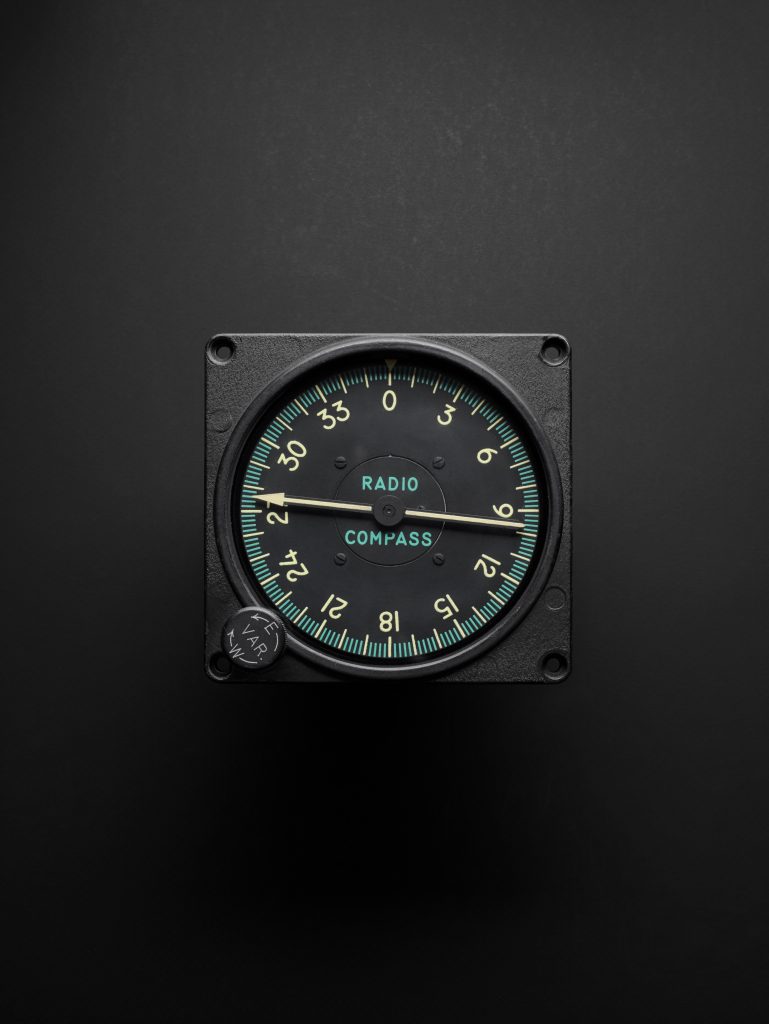 แสงสว่างบนข้อมือ Bell & Ross BR03-92 Bi-Compass - DOODDOT