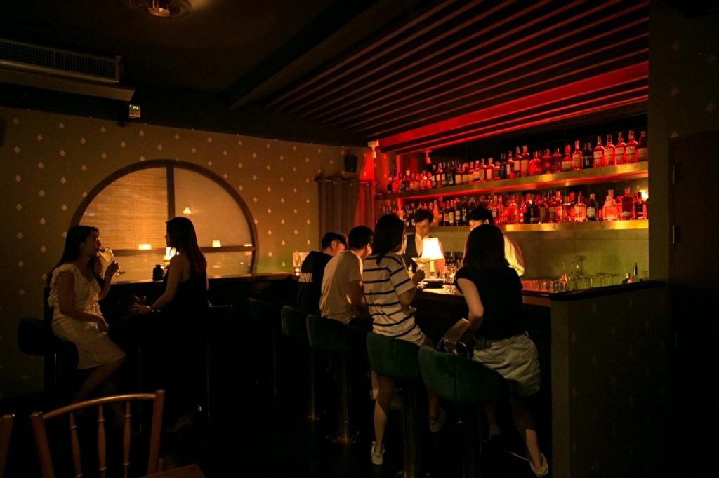 Honest Mistake Bar ความสนุกที่เกิดจากความผิดพลาด ชวนตื่นเต้นด้วย ...