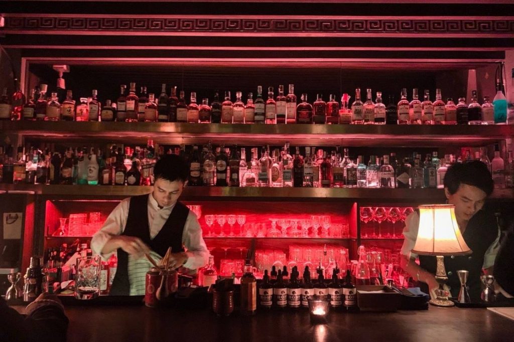 Honest Mistake Bar ความสนุกที่เกิดจากความผิดพลาด ชวนตื่นเต้นด้วย ...