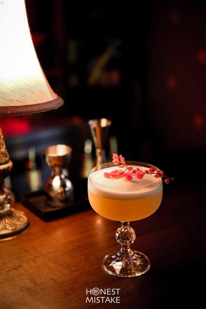 Honest Mistake Bar ความสนุกที่เกิดจากความผิดพลาด ชวนตื่นเต้นด้วย ...