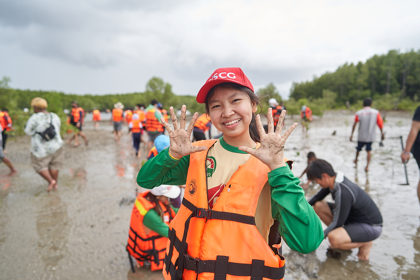 SCG ‘ใคร Make Change - ปลูกหญ้าทะเล @ ตรัง’ ลงพื้นที่ปลูก “หญ้าทะเล” ฮีโร่ลดโลกร้อน - DOODDOT